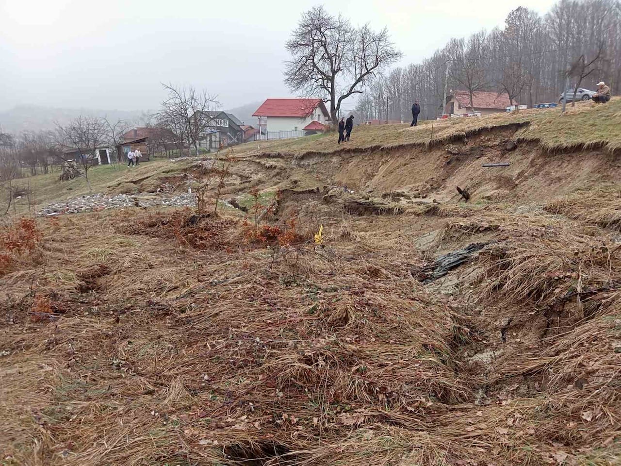 Klizište u Orlovoj Klisuri kod Srebrenika zatrpalo korito rijeke Tinje