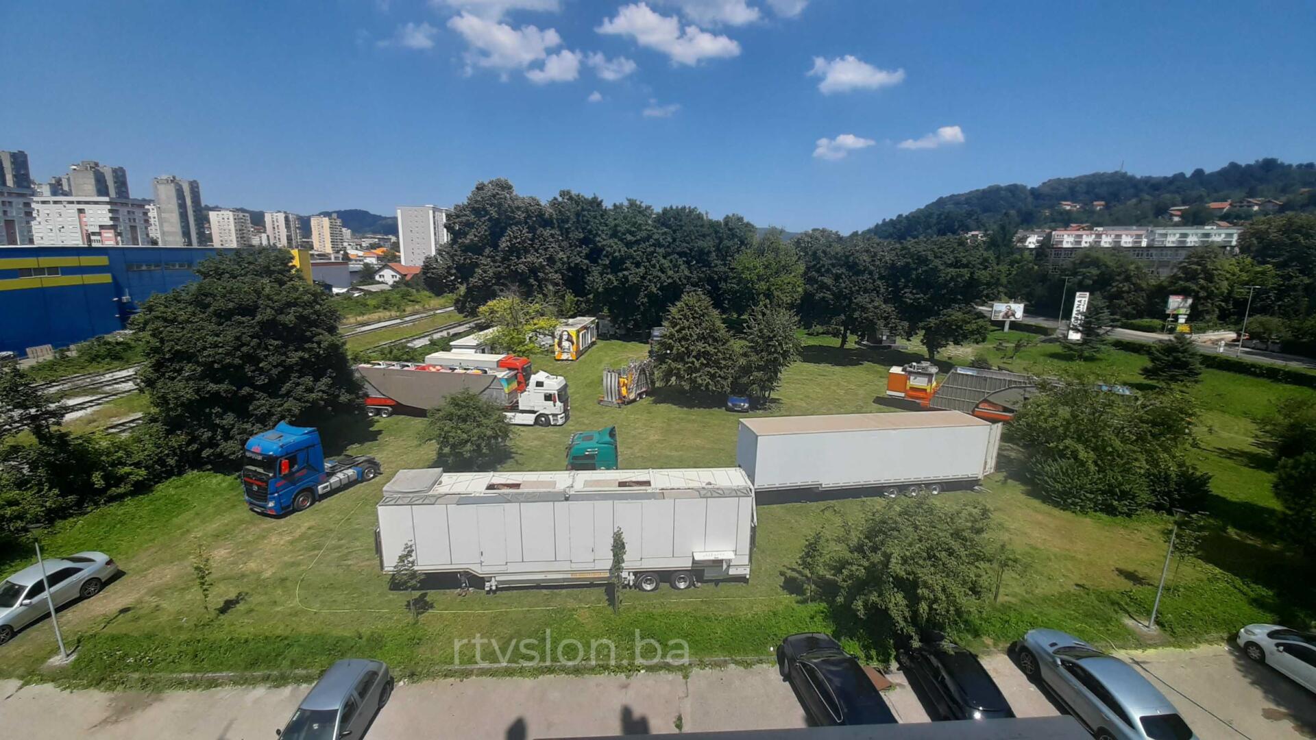 Tuzla: Lunapark i ove godine u parku kod BKC-a - RTV SLON