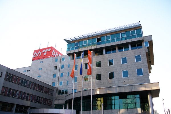 BH Telecom uspostavio 15 baznih stanica u poplavljenim područjima - RTV ...