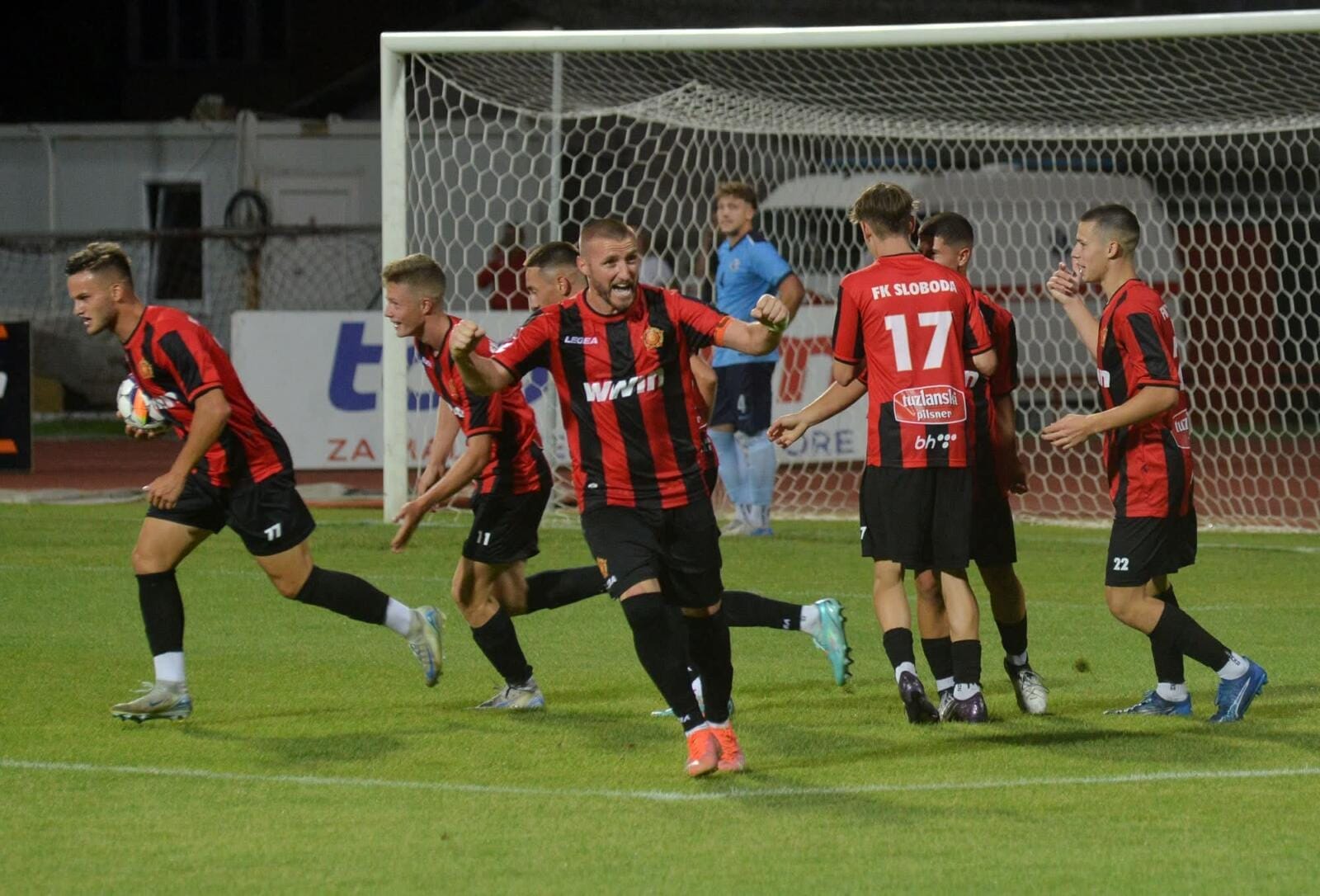 FK Sloboda Tuzla: Ukinuta FIFA zabrana, novi igrači spremni za nastup ...